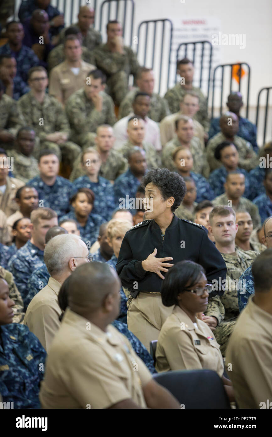 151024-N-YO069-047 ATLANTA (Oct. 24, 2015) Vice Chief of Naval ...