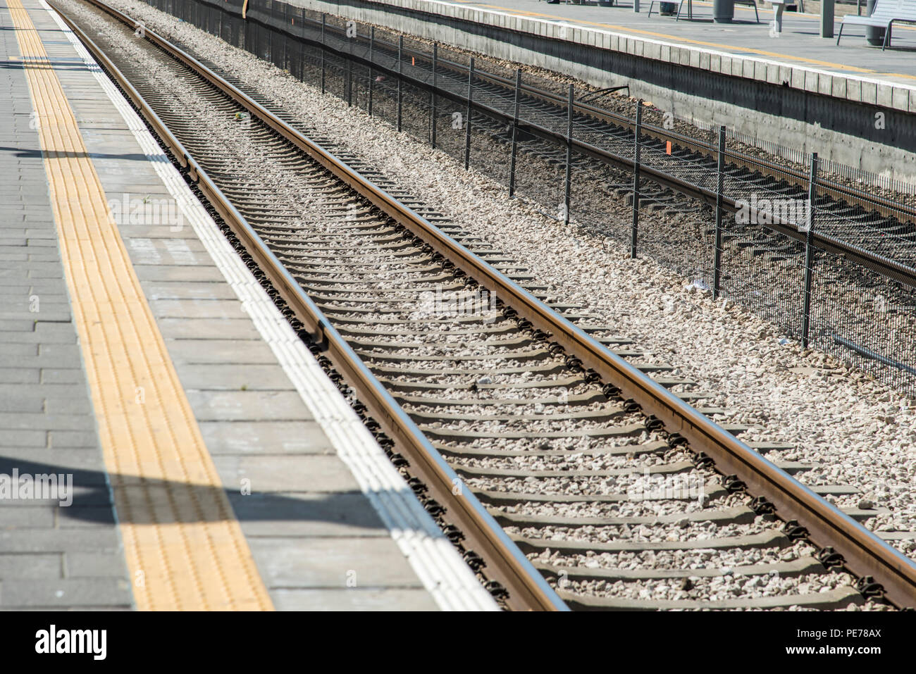 Steel railway lines hi-res stock photography and images - Alamy