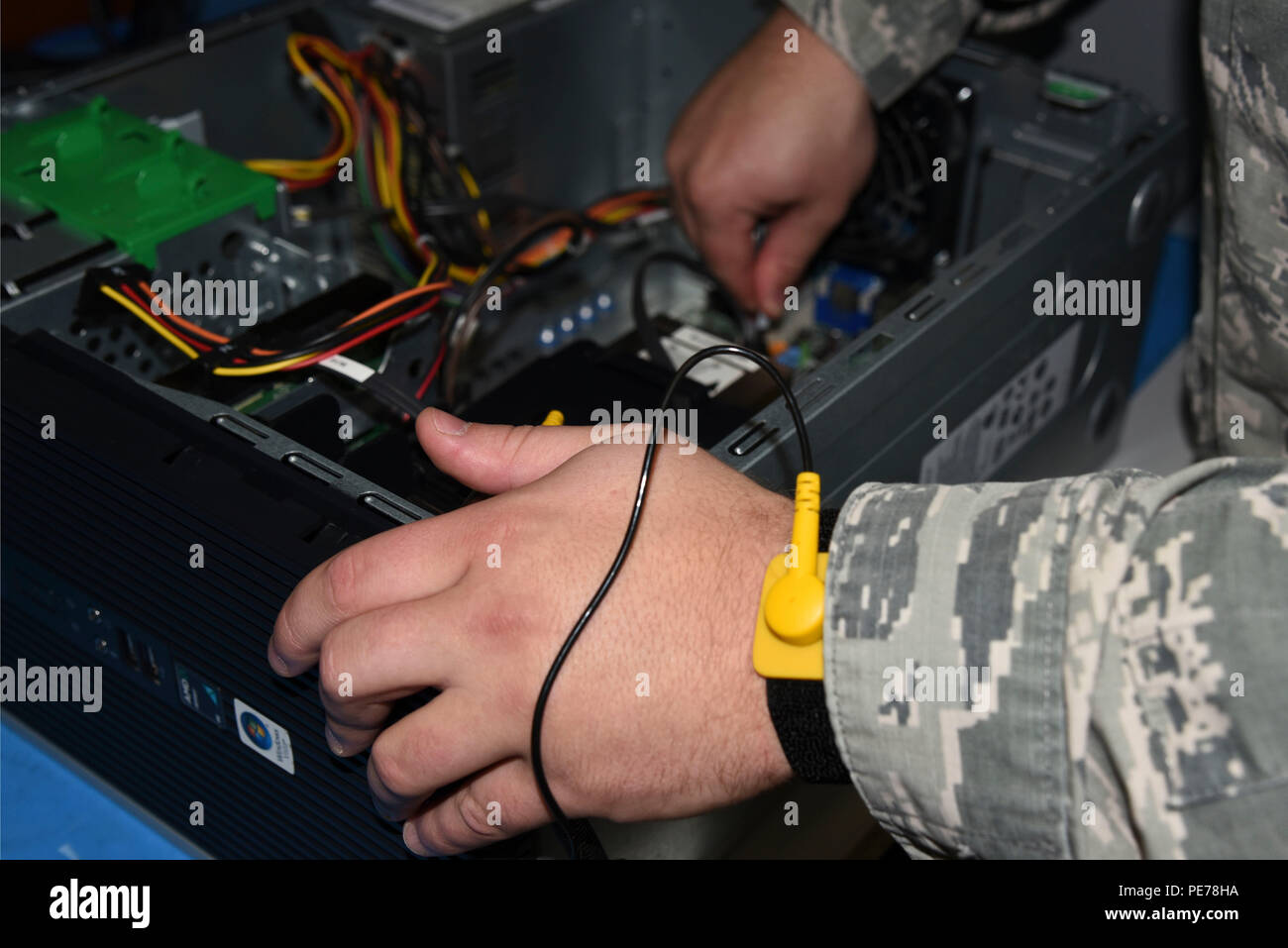 Senior Airman Bradly Stinger, 92nd Communications Squadron client ...