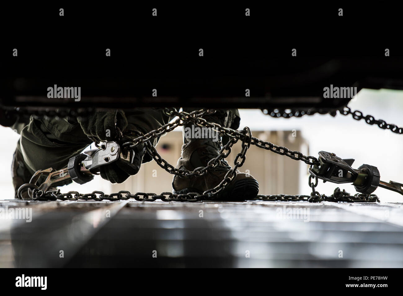 1st down chains hi-res stock photography and images - Alamy
