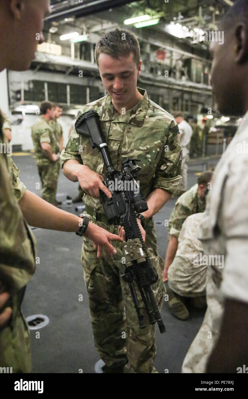 Hms rifle hi-res stock photography and images - Alamy