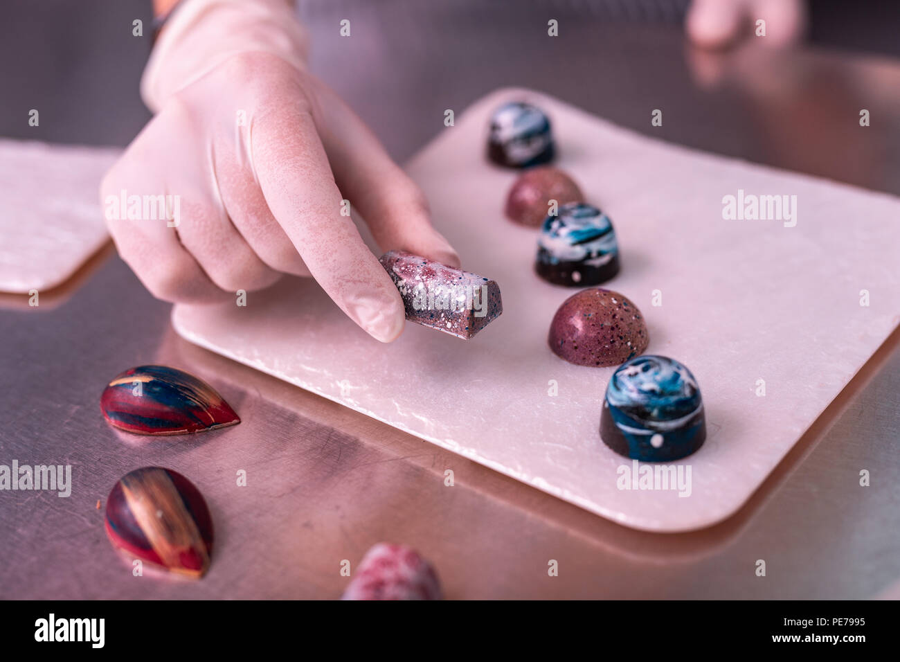 Silver expert hi-res stock photography and images - Alamy