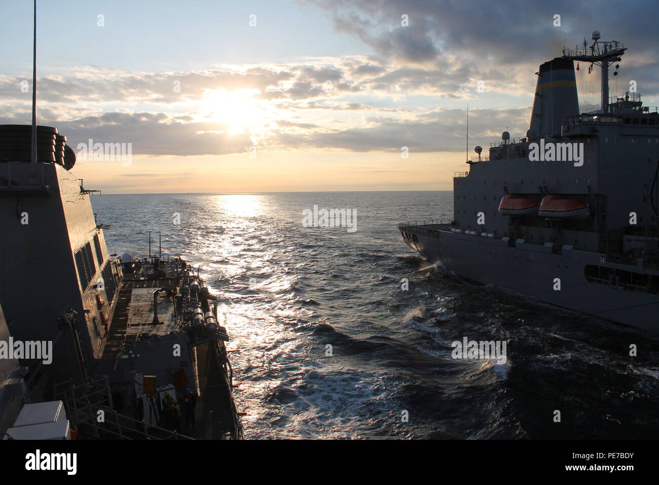 151030-N-SQ175-001 VACAPES OPAREA (Oct. 30, 2015) The Arleigh Burke ...