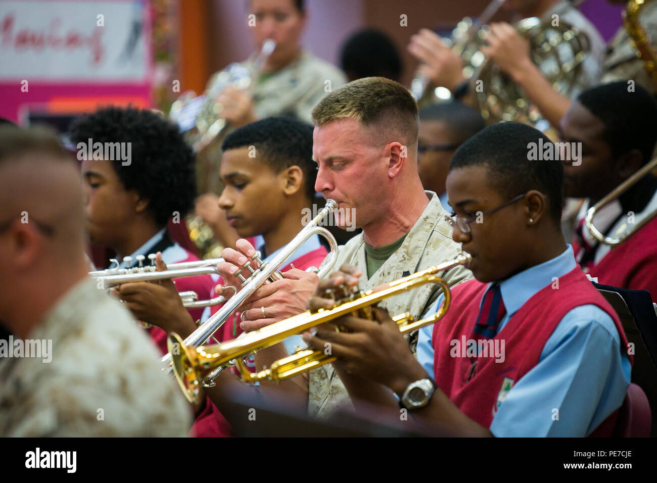 Royal bermuda regiment band hi-res stock photography and images - Alamy