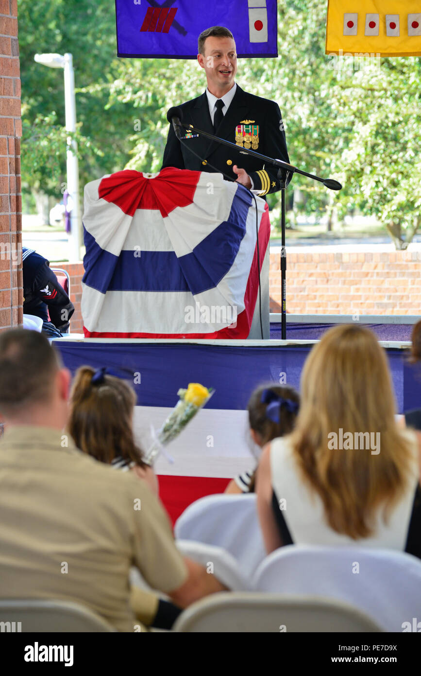 Naval submarine support center hi-res stock photography and images - Alamy