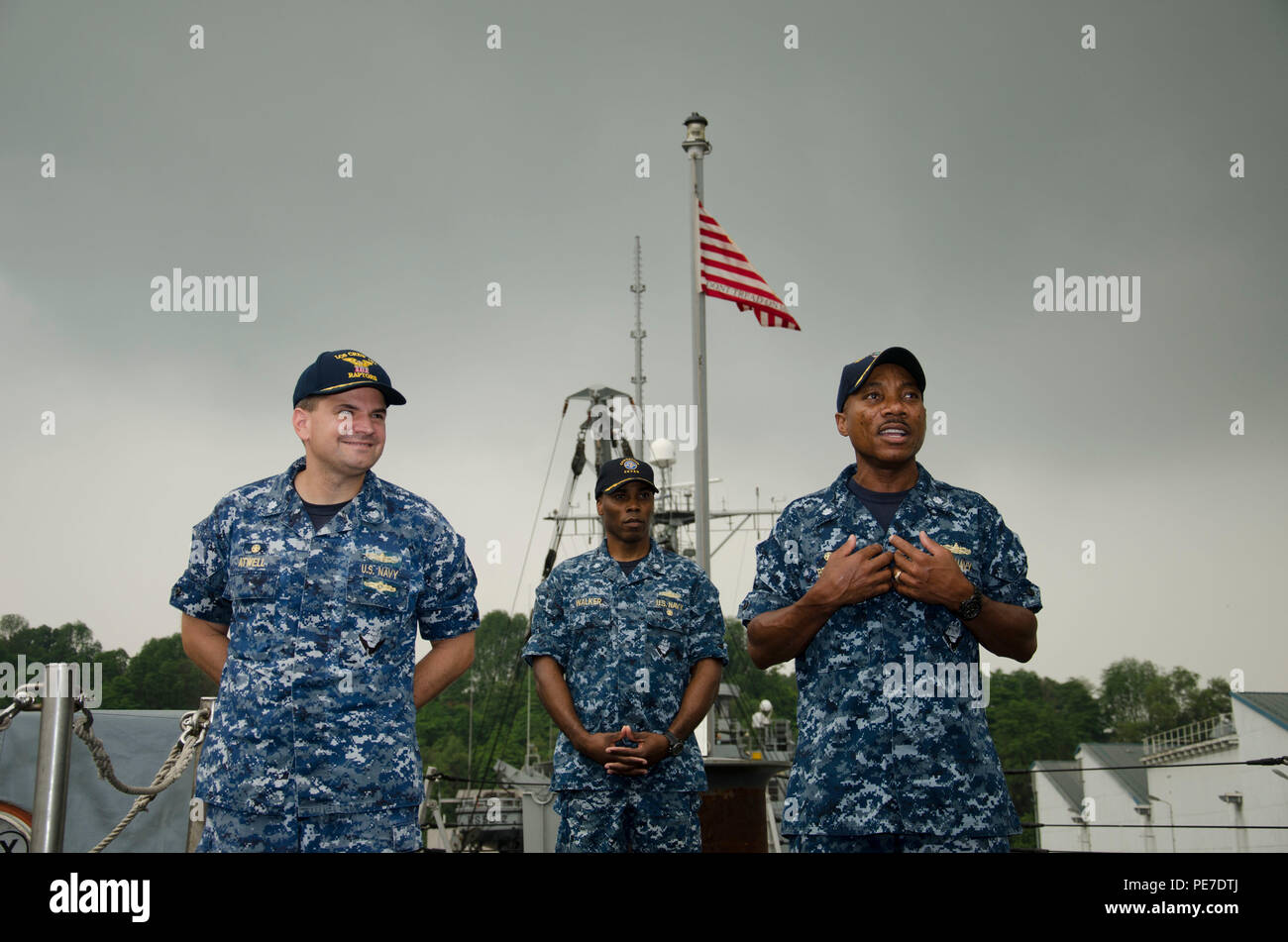 SEMBAWANG, Singapore – (Nov. 6, 2015) – Cmdr. Christopher Brown, LCS ...