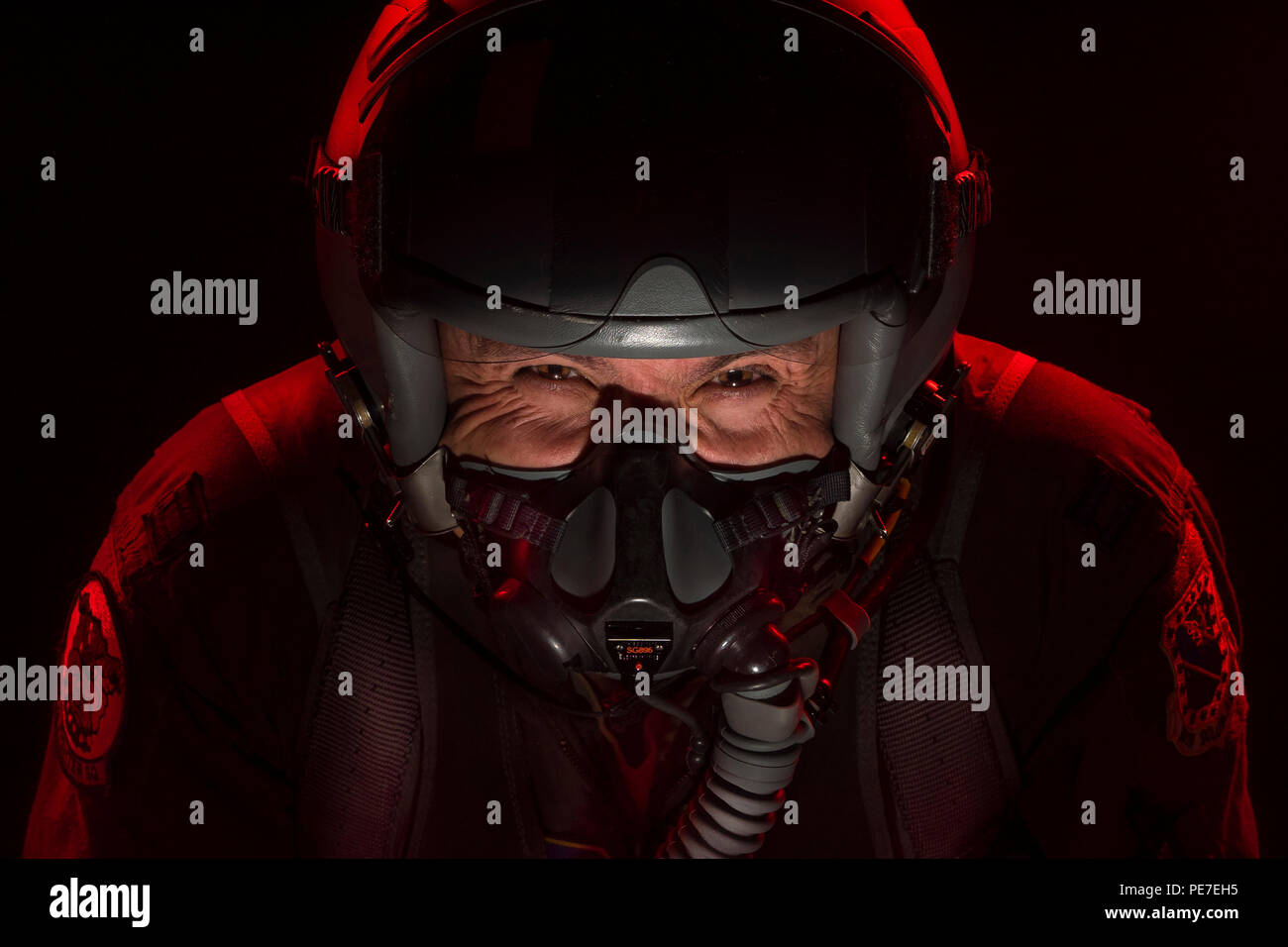 F 22 afterburning stealth hi-res stock photography and images - Alamy