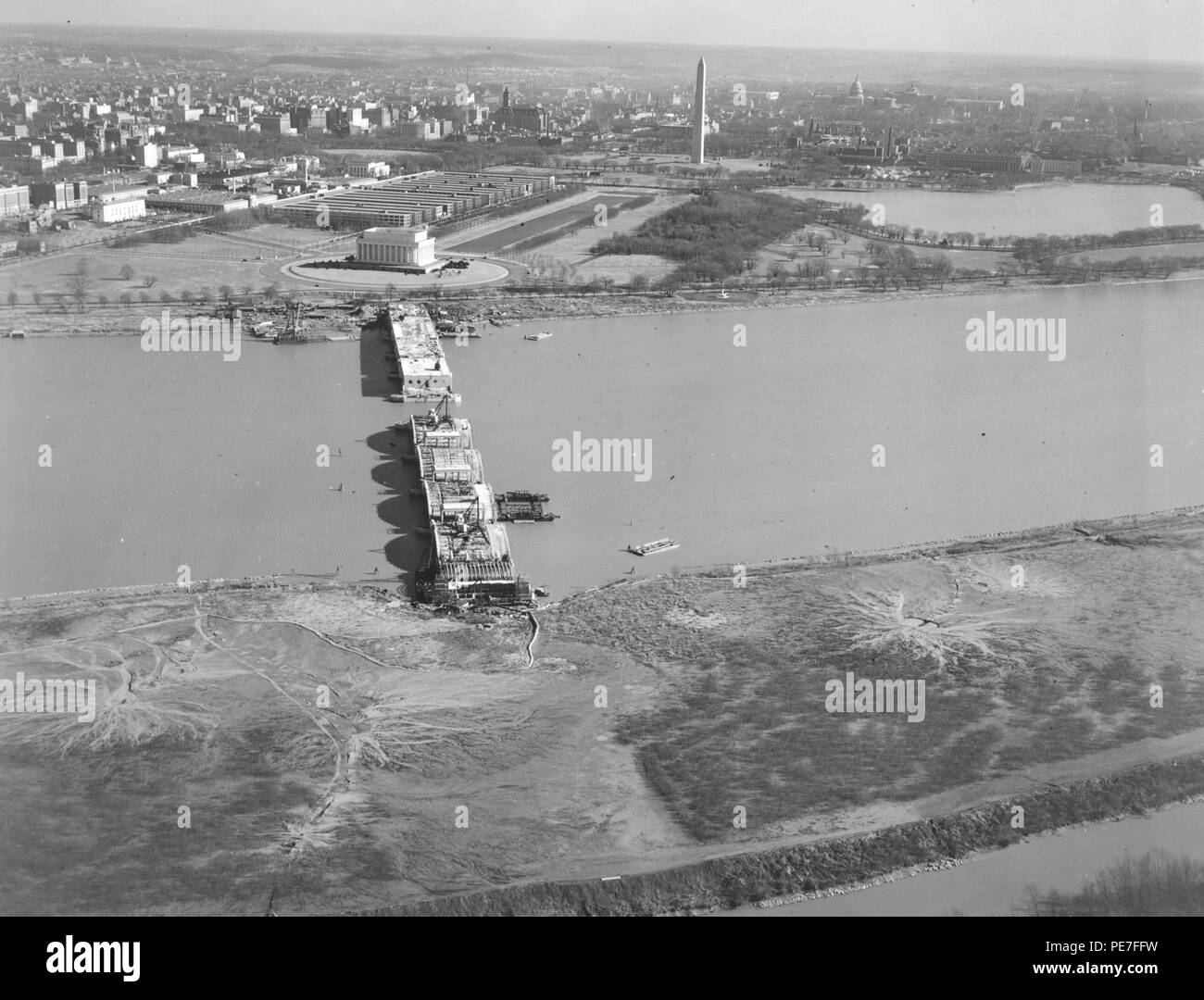 Arlington Memorial Bridge construction Stock Photo - Alamy