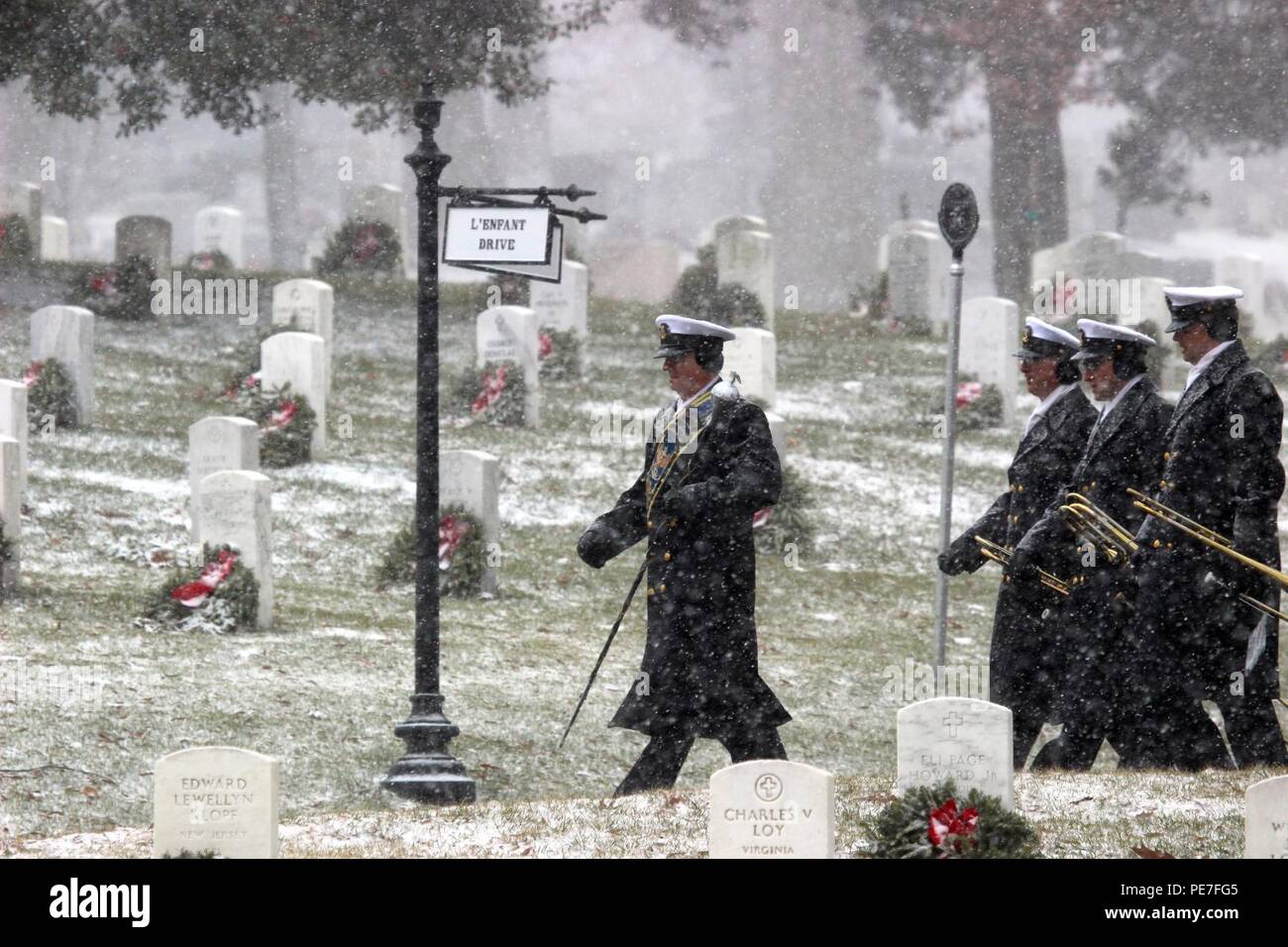 Arlington National Cemetery funeral in snow conditions Stock Photo - Alamy