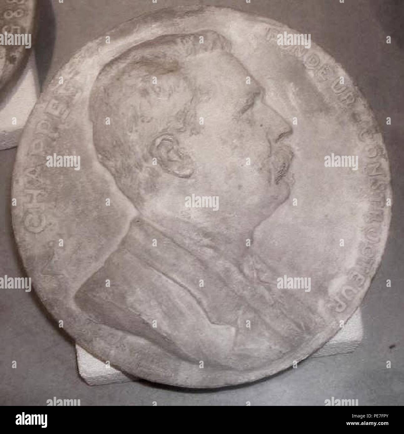 Chapu henri hi-res stock photography and images - Alamy