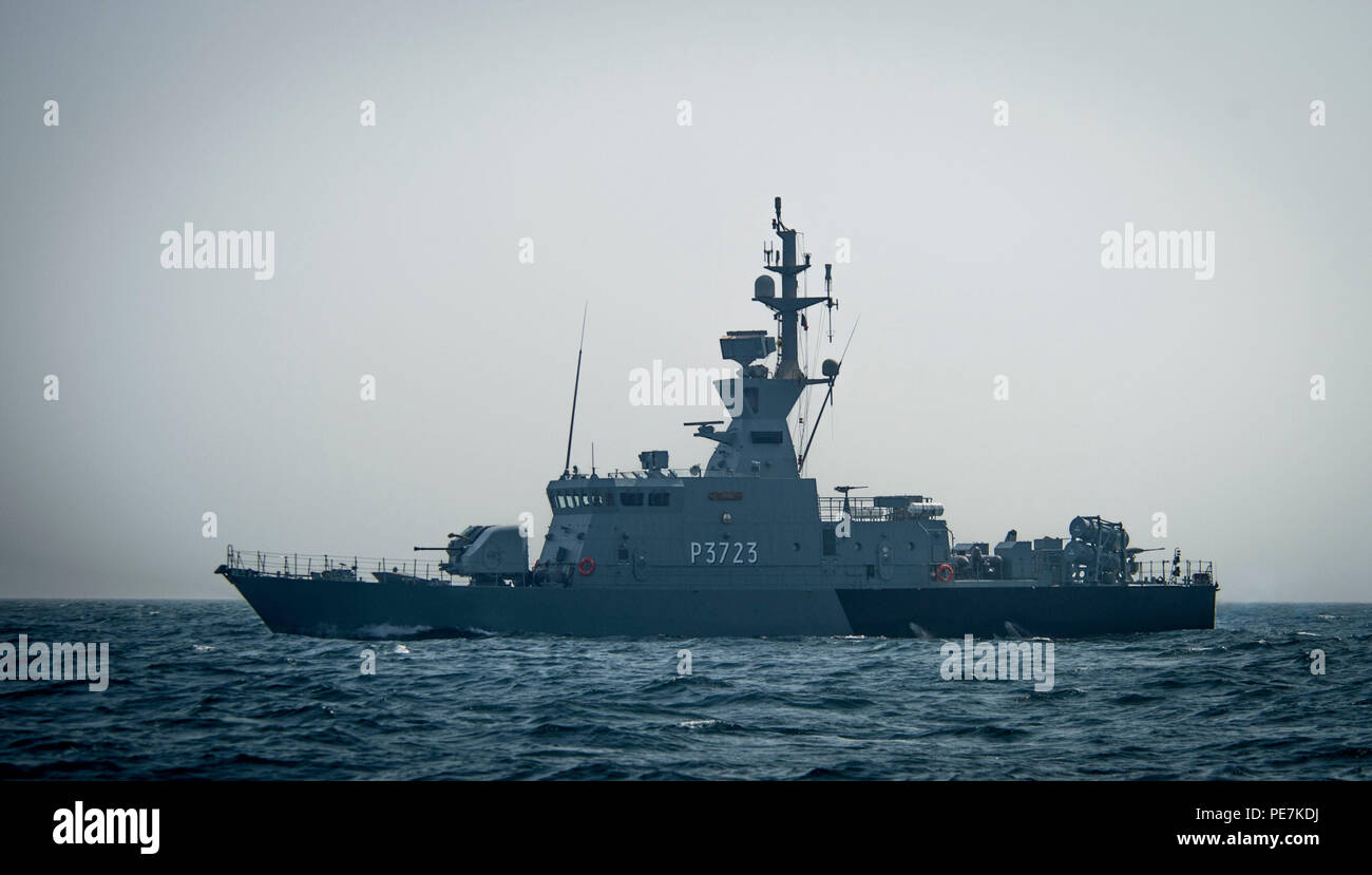 ARABIAN GULF (Oct. 5, 2015) The Kuwait Naval Forces ship KNS Al Saadi ...
