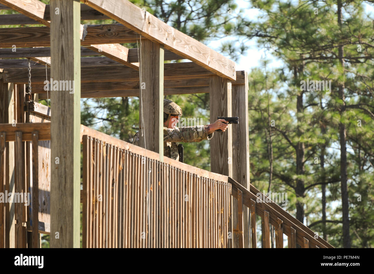 A Green Beret assigned to the 7th Special Forces Group (Airborne ...