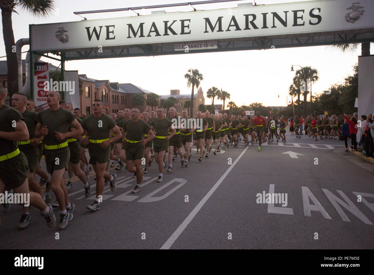 New Marines of Oscar Company, 4th Recruit Training Battalion, run under ...