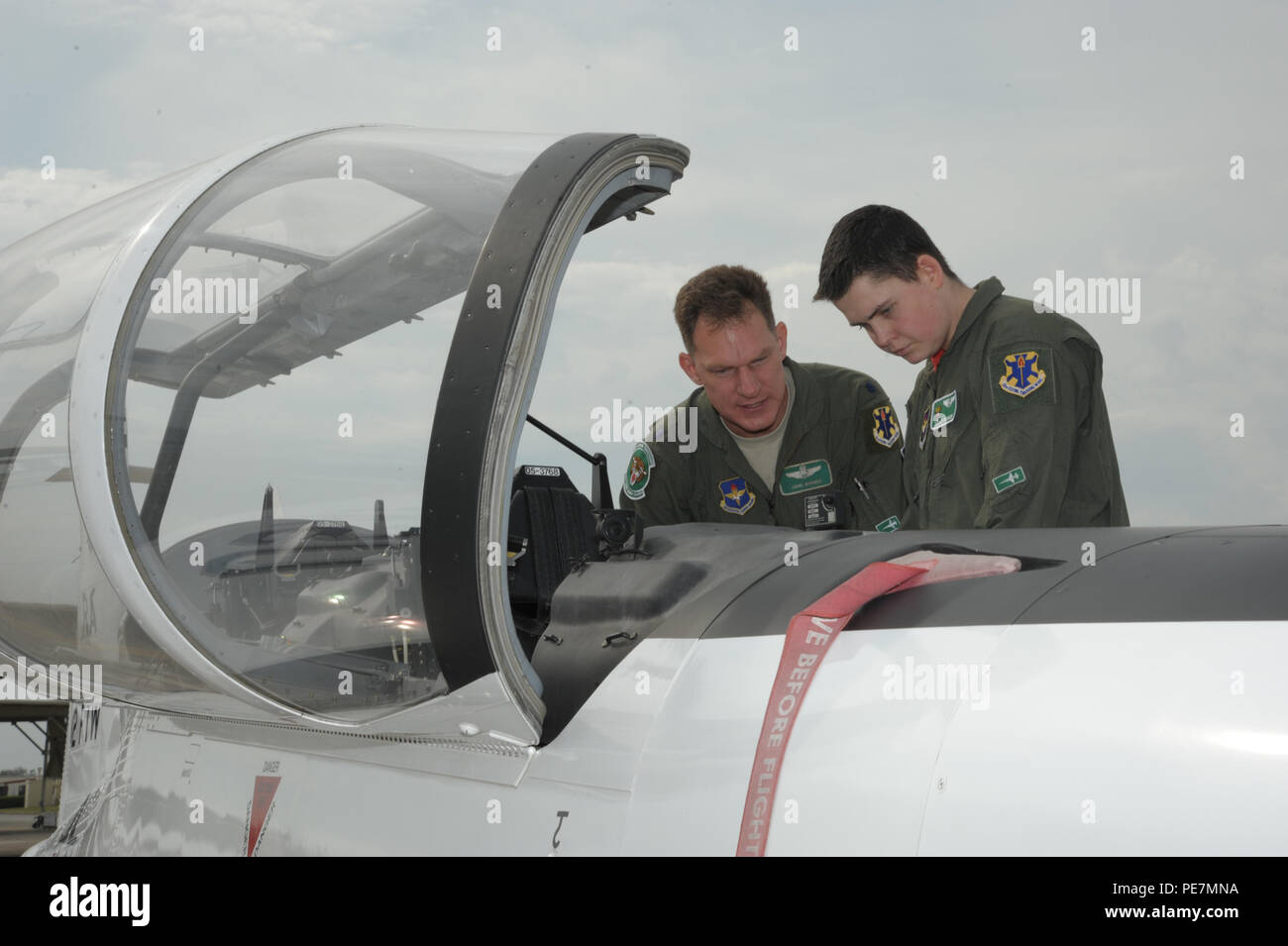 Lt col john reynolds hi-res stock photography and images - Alamy