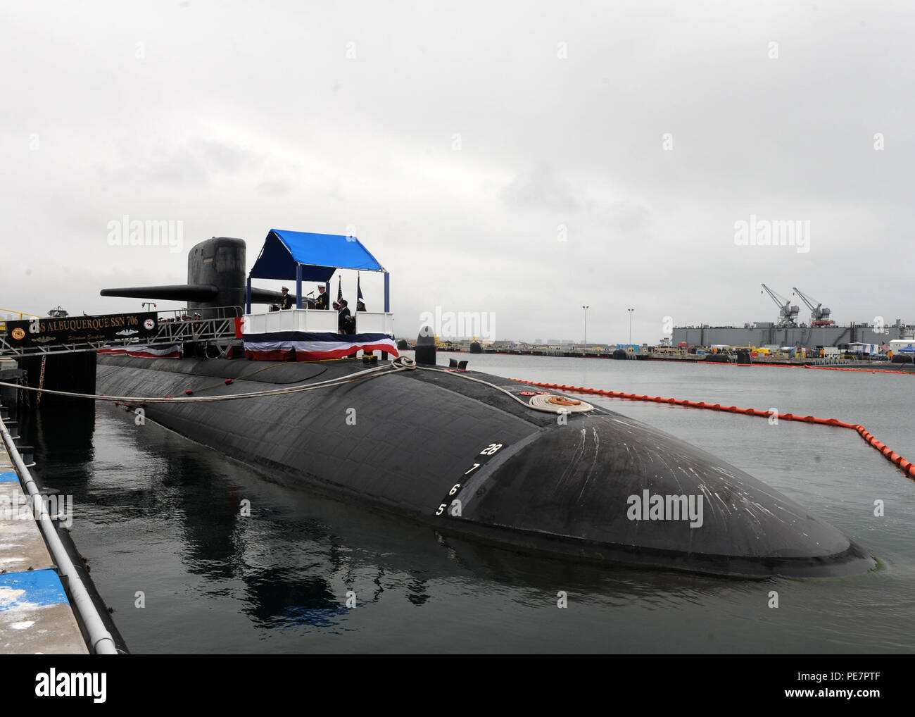 SAN DIEGO (Oct. 16, 2015) Rear Adm. Stuart Munsch, the ninth commanding ...