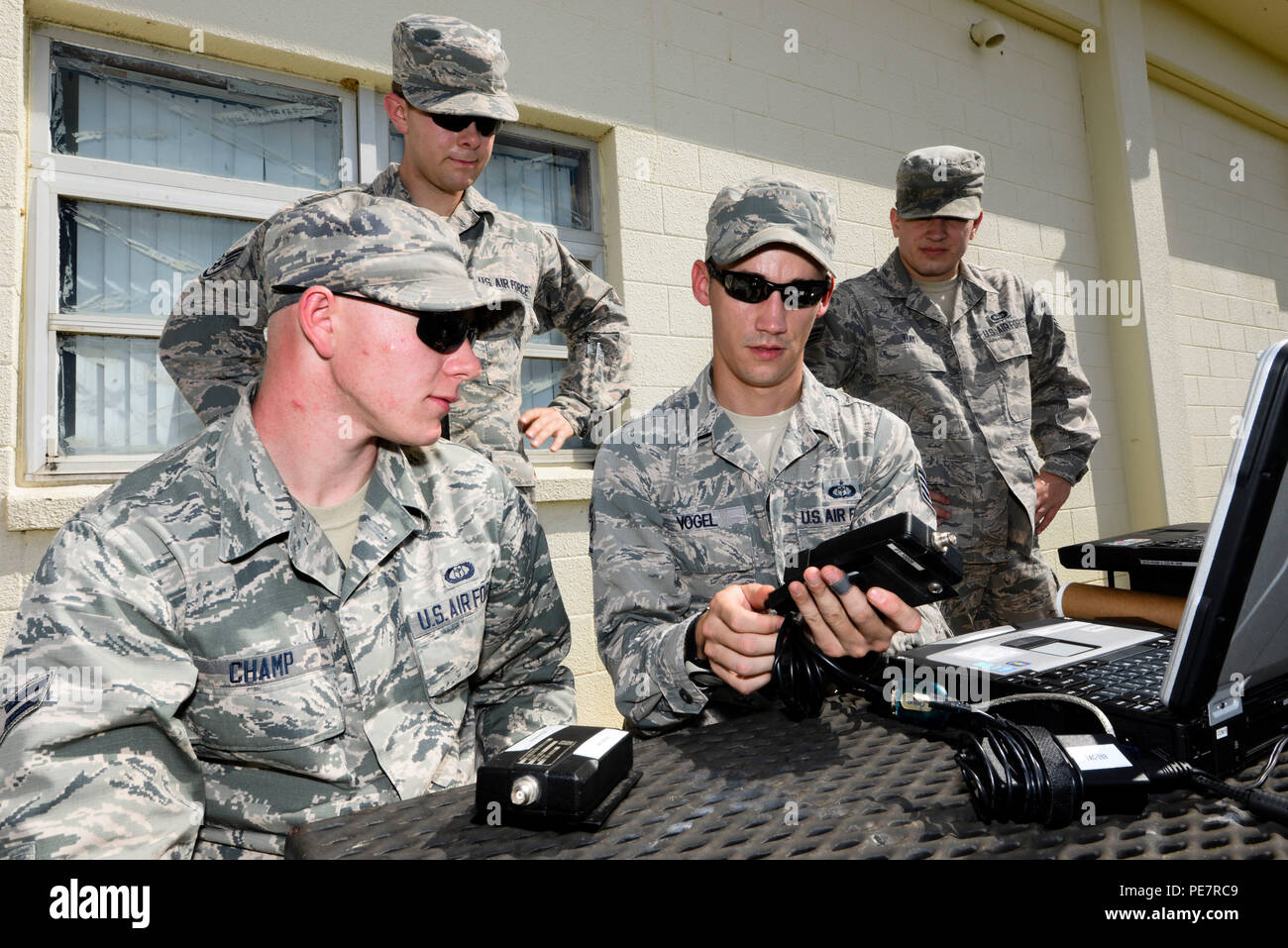 Radio modem hi-res stock photography and images - Alamy