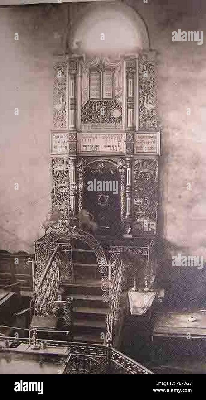 Aron ha Kodesz Bilgoraj Stock Photo - Alamy