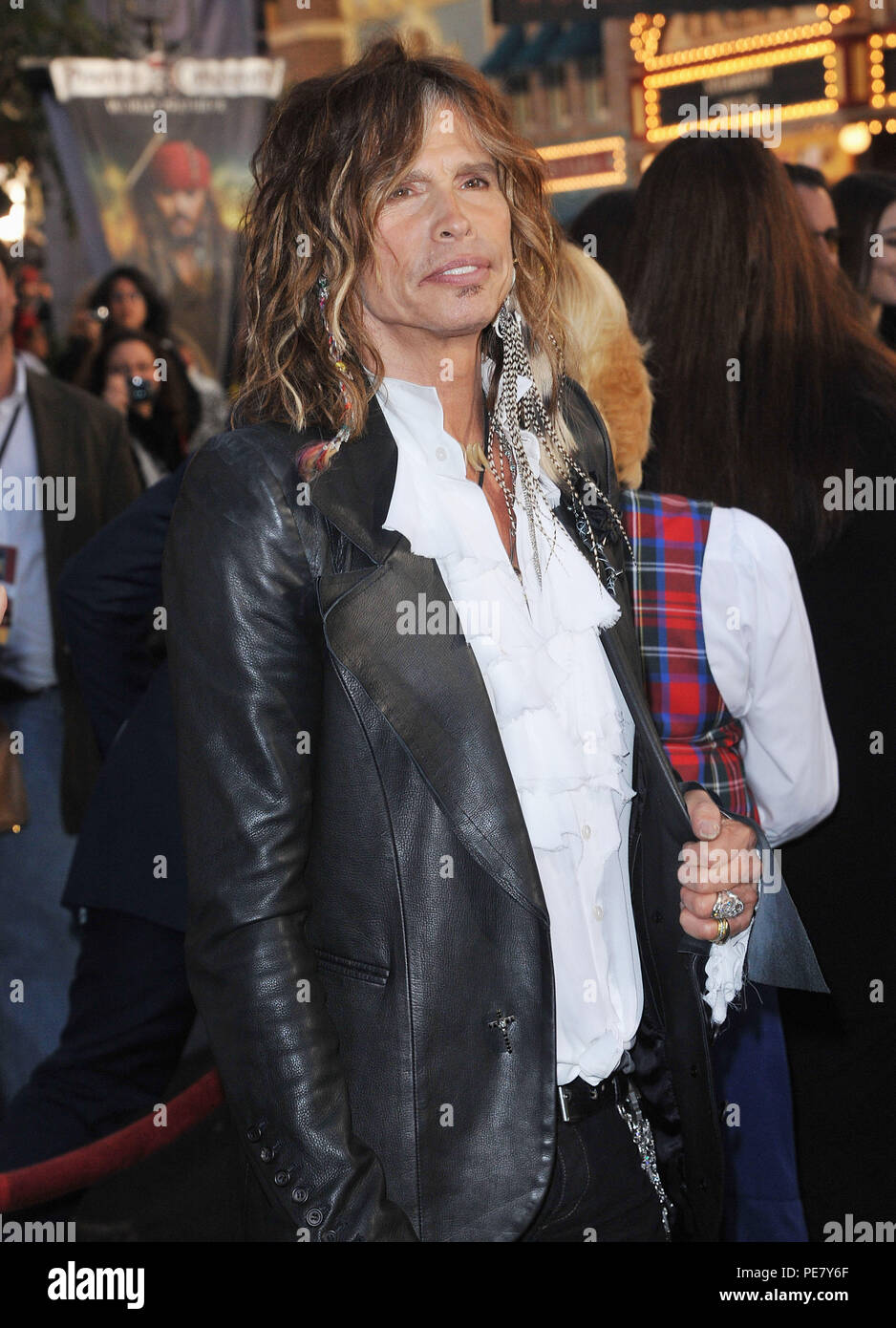 Steven tyler pirates of the caribbean hi-res stock photography and ...