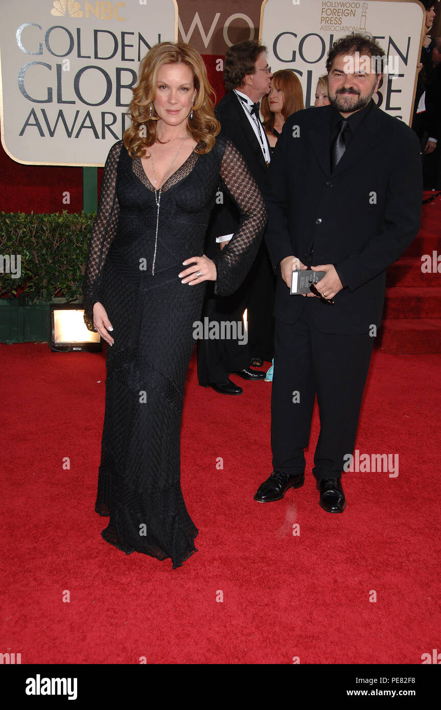 Elizabeth perkins and husband hi-res stock photography and images - Alamy