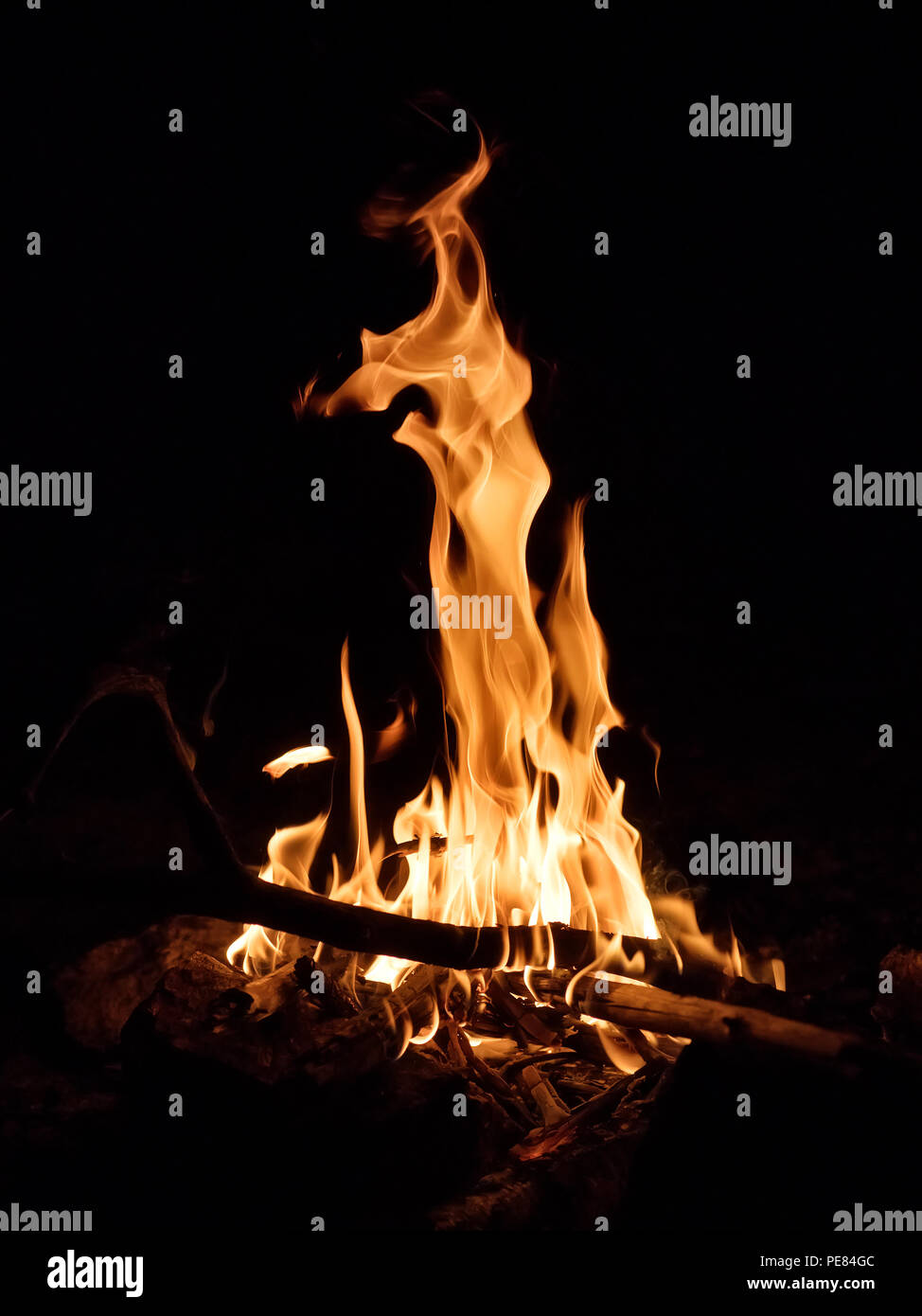 Bright fire hi-res stock photography and images - Alamy