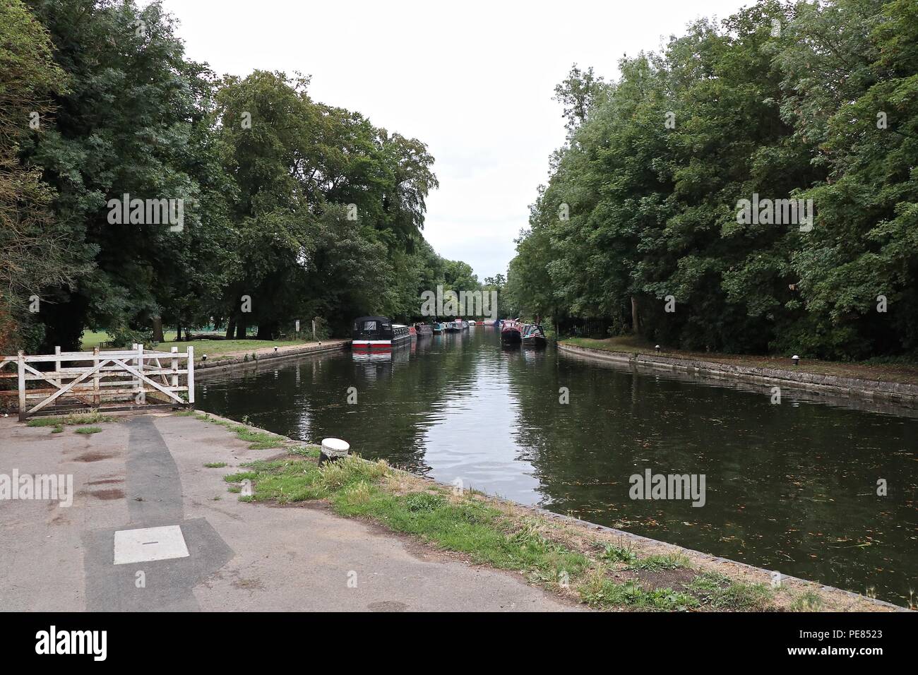 Suburbs on canals in hi-res stock photography and images - Alamy