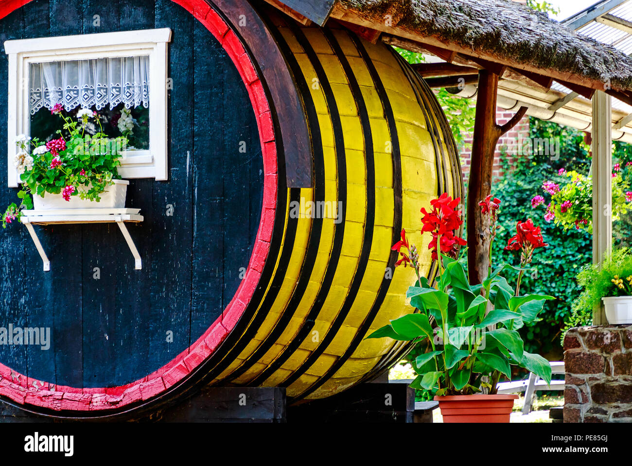 Berlin barrel hi-res stock photography and images - Alamy
