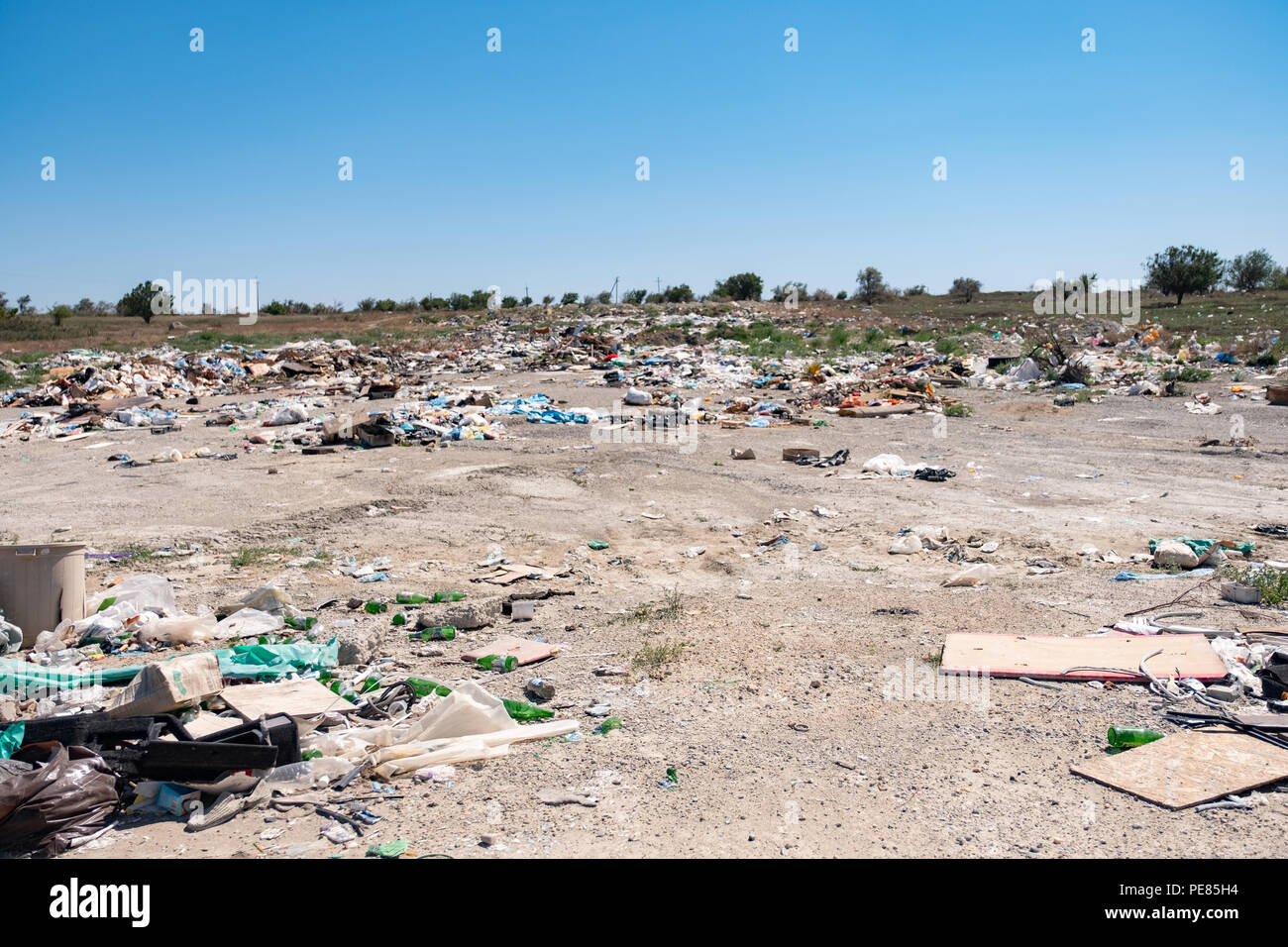 Rubbish refuse recycle landfill environment hi-res stock photography ...
