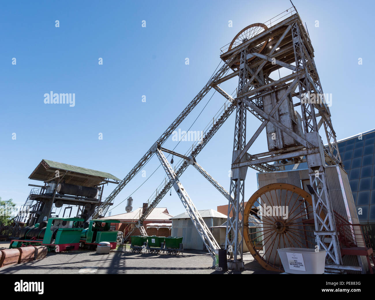 Steam hoist hi-res stock photography and images - Alamy