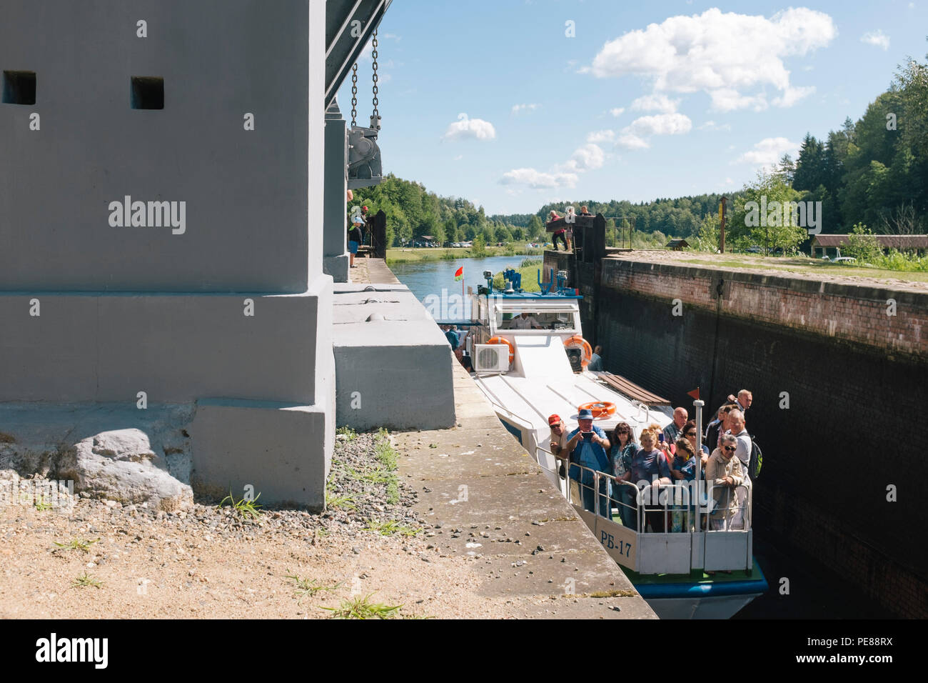 Largest hydraulic canal locks hi-res stock photography and images - Alamy