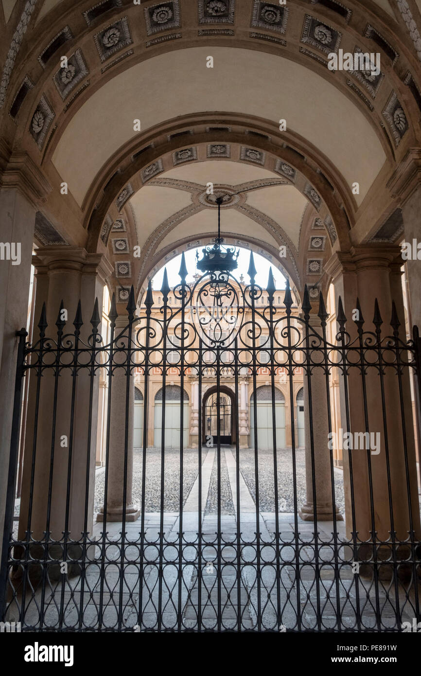 Piacenza, Emilia Romagna, Italy: courtyard of historic palace in via ...