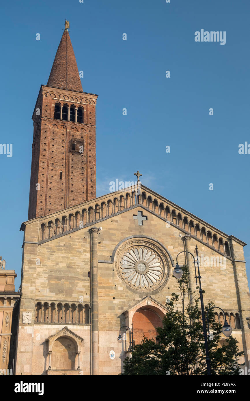 Piacenza, Emilia Romagna, Italy: facade of the historic cathedral, or ...