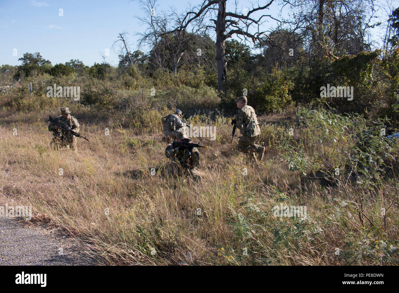 Soldiers from the California Army National Guard 1st Battalion, 140th ...