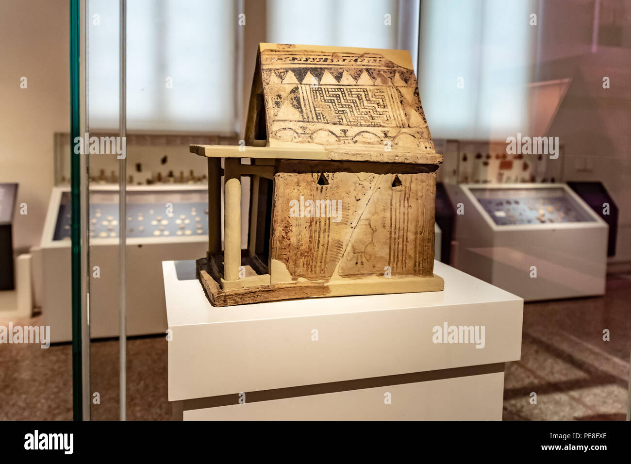 Ancient greek house model hi-res stock photography and images - Alamy