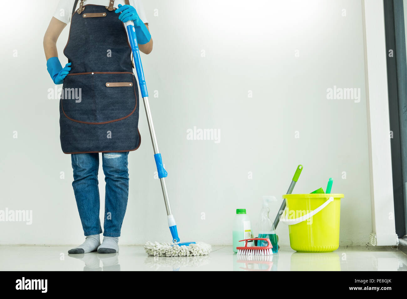 Cleaning mop brushes detergents hi-res stock photography and images - Alamy