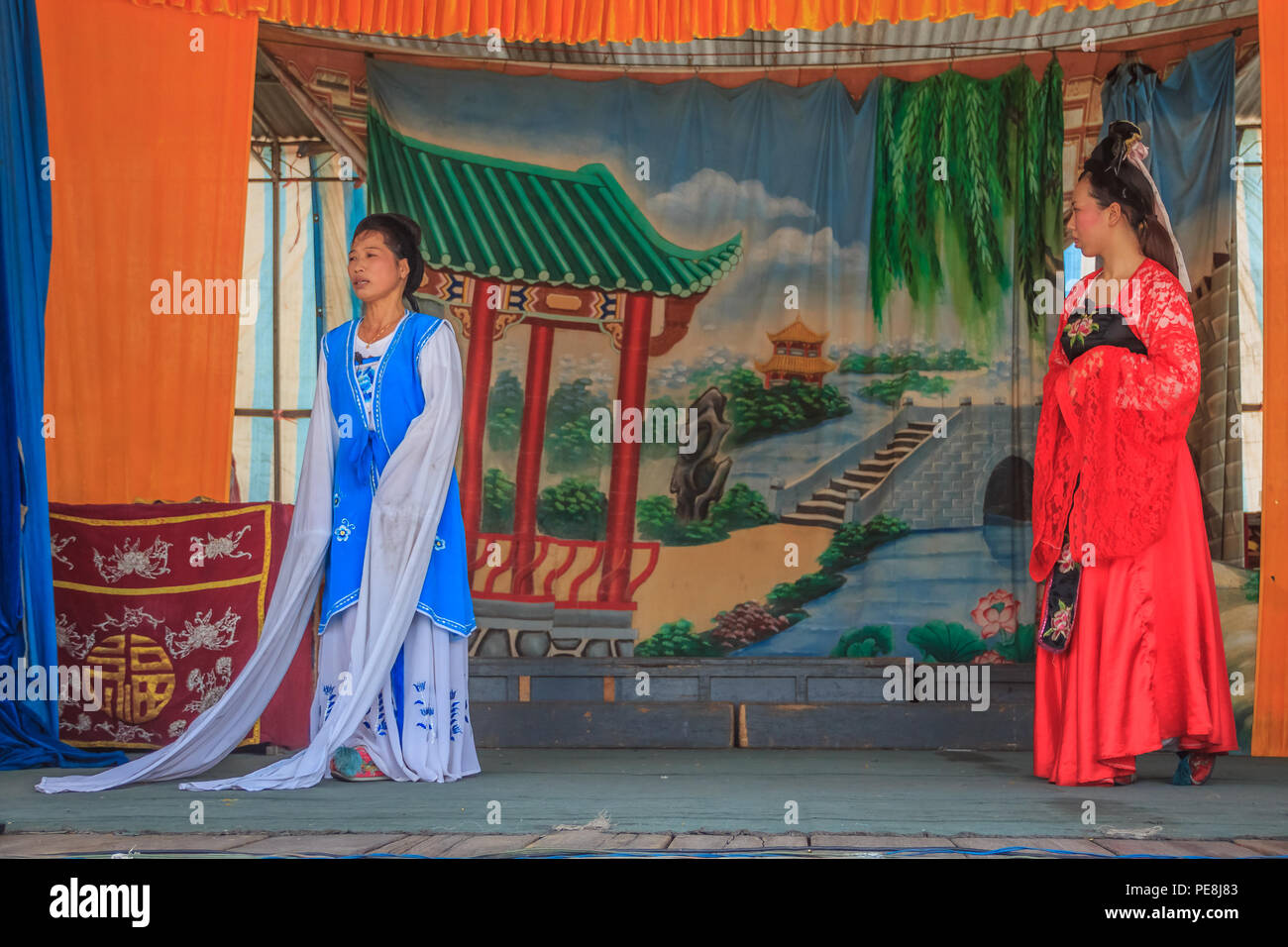 Tang dynasty painting music dance hi-res stock photography and images ...