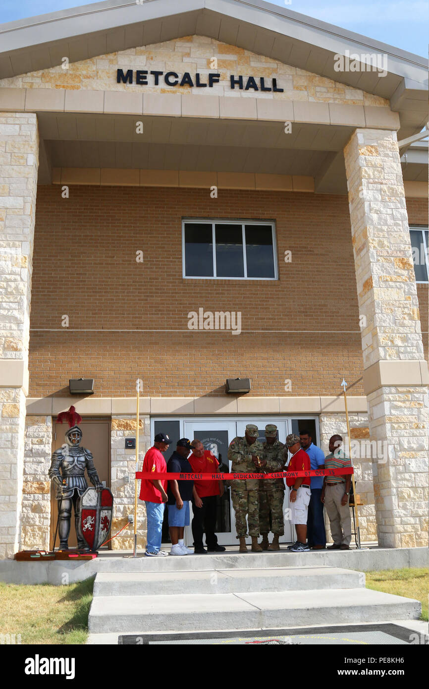 The command and retirees from 4th Battalion, 5th Air Defense Artillery ...