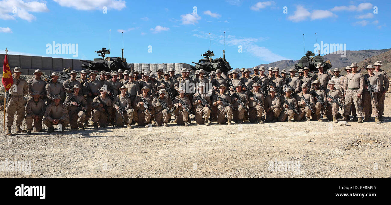Marines of 4th Light Armored Reconnaissance Battalion, 4th Marine ...