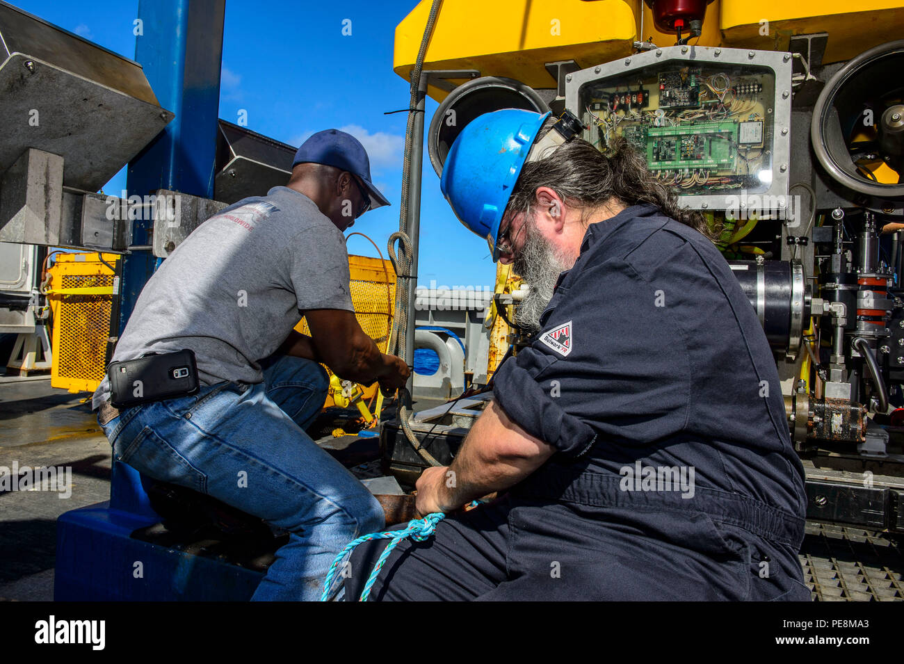 151101-N-RZ218-039 BAHAMAS (Nov. 1, 2015) Olden Glover (left) and Frank ...