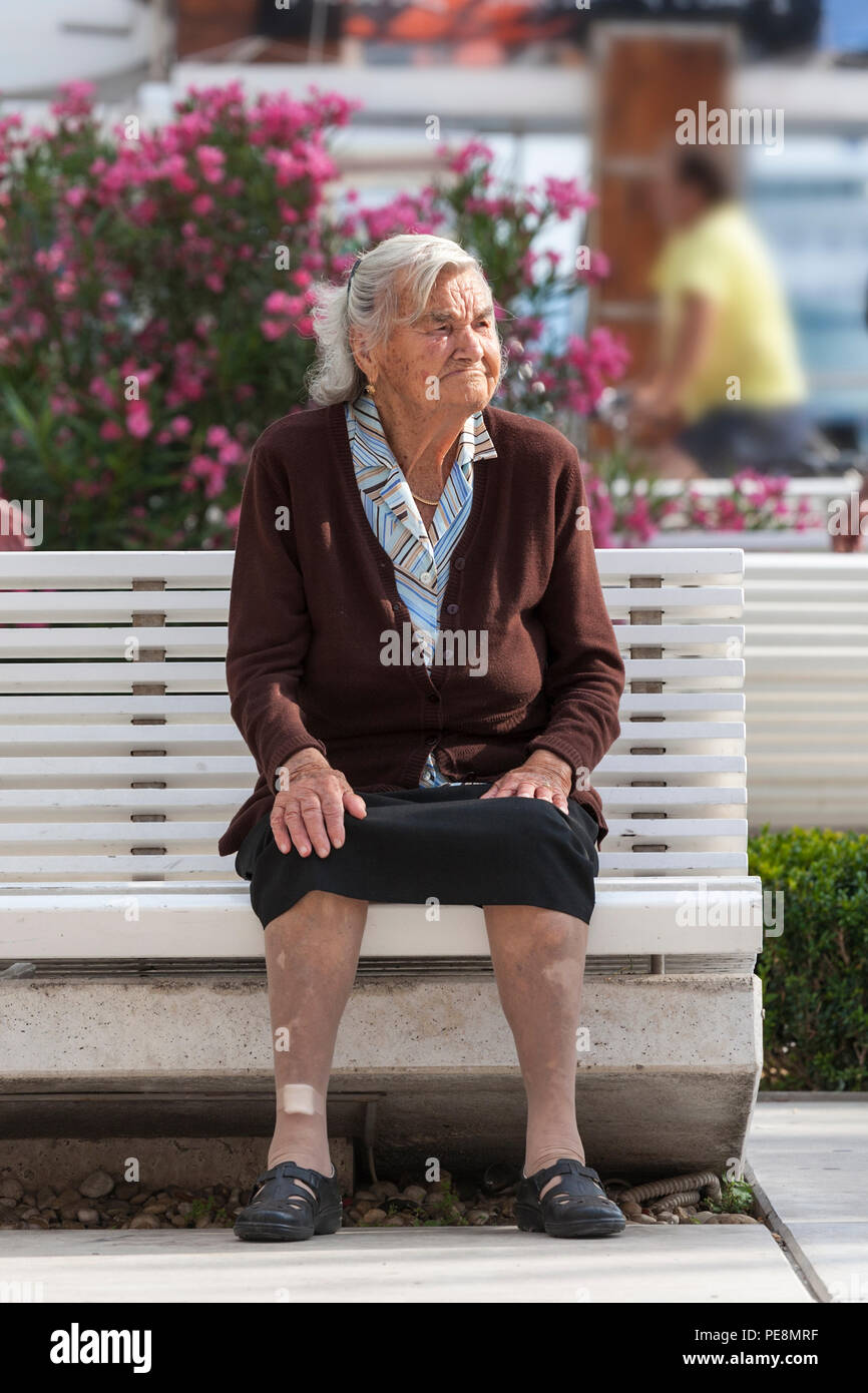 Old lady on a park bench, Obala Hrvatskog narodnog Preporoda, Split ...