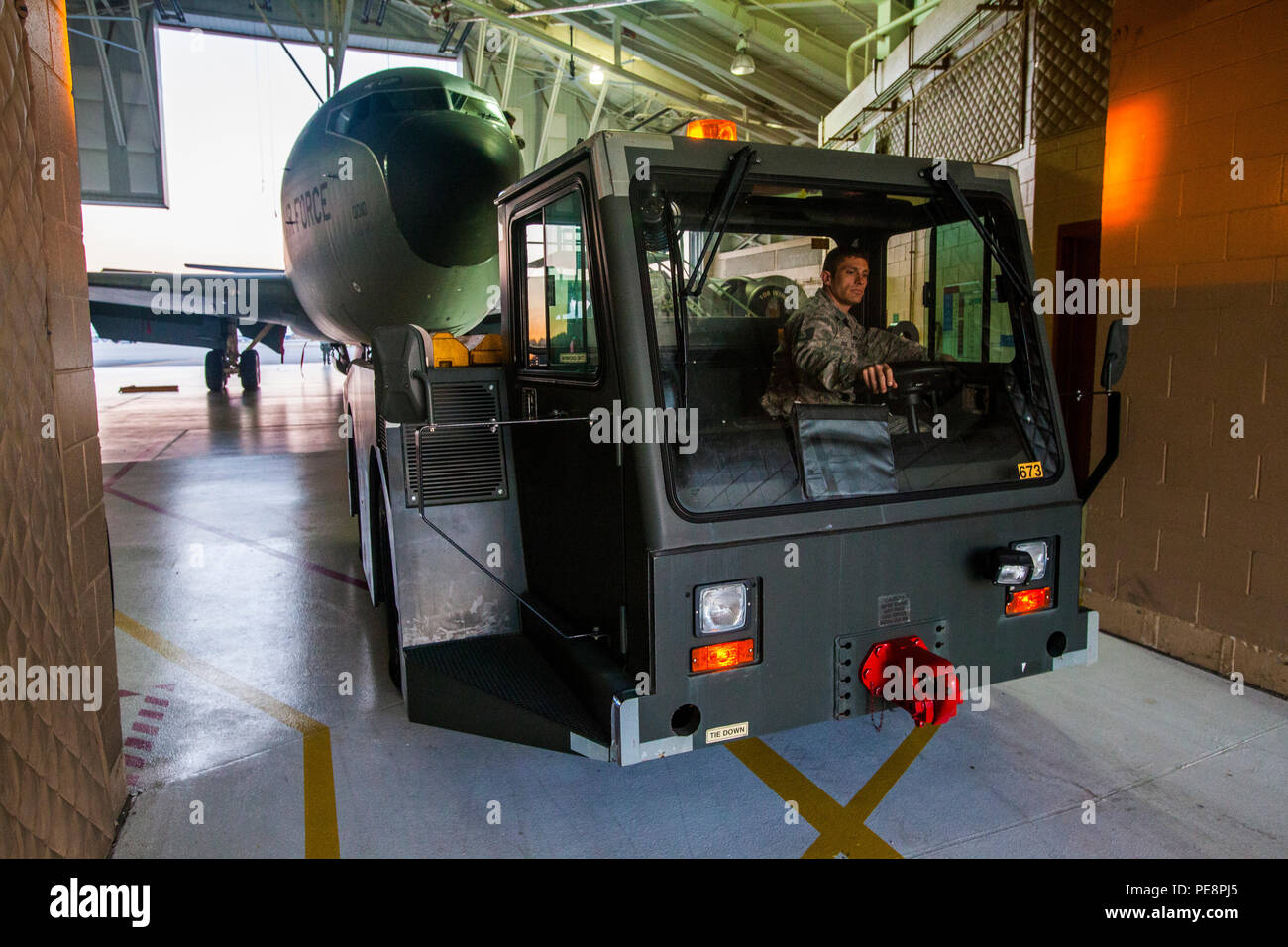 Mb 2 aircraft towing tractor hi-res stock photography and images - Alamy