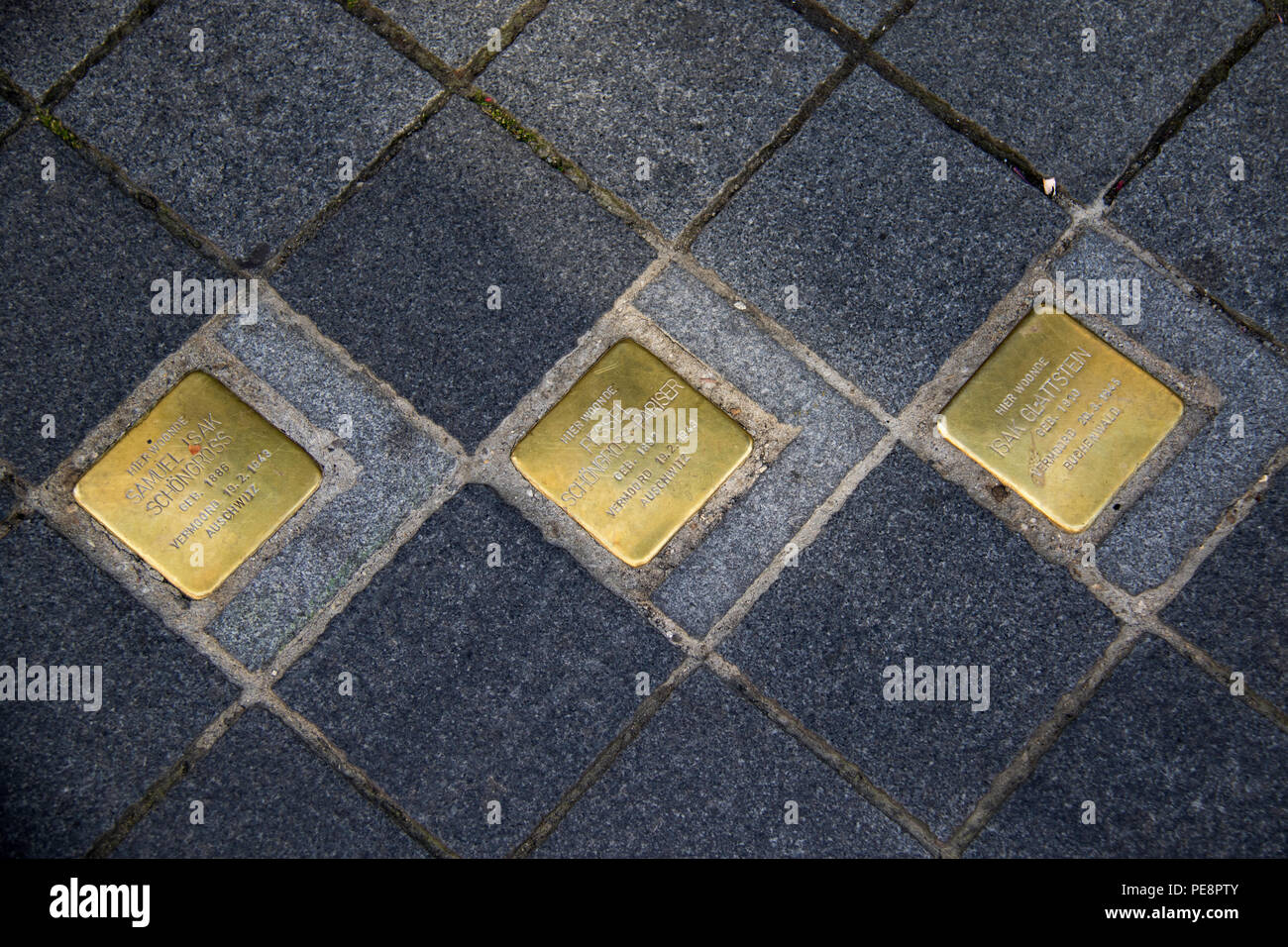 Brass pavement plaque hi-res stock photography and images - Alamy