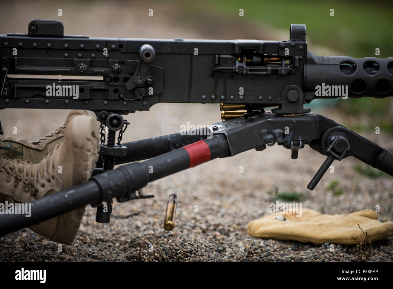 A U.S. Army Reserve Soldier from the 384th Military Police Battalion ...