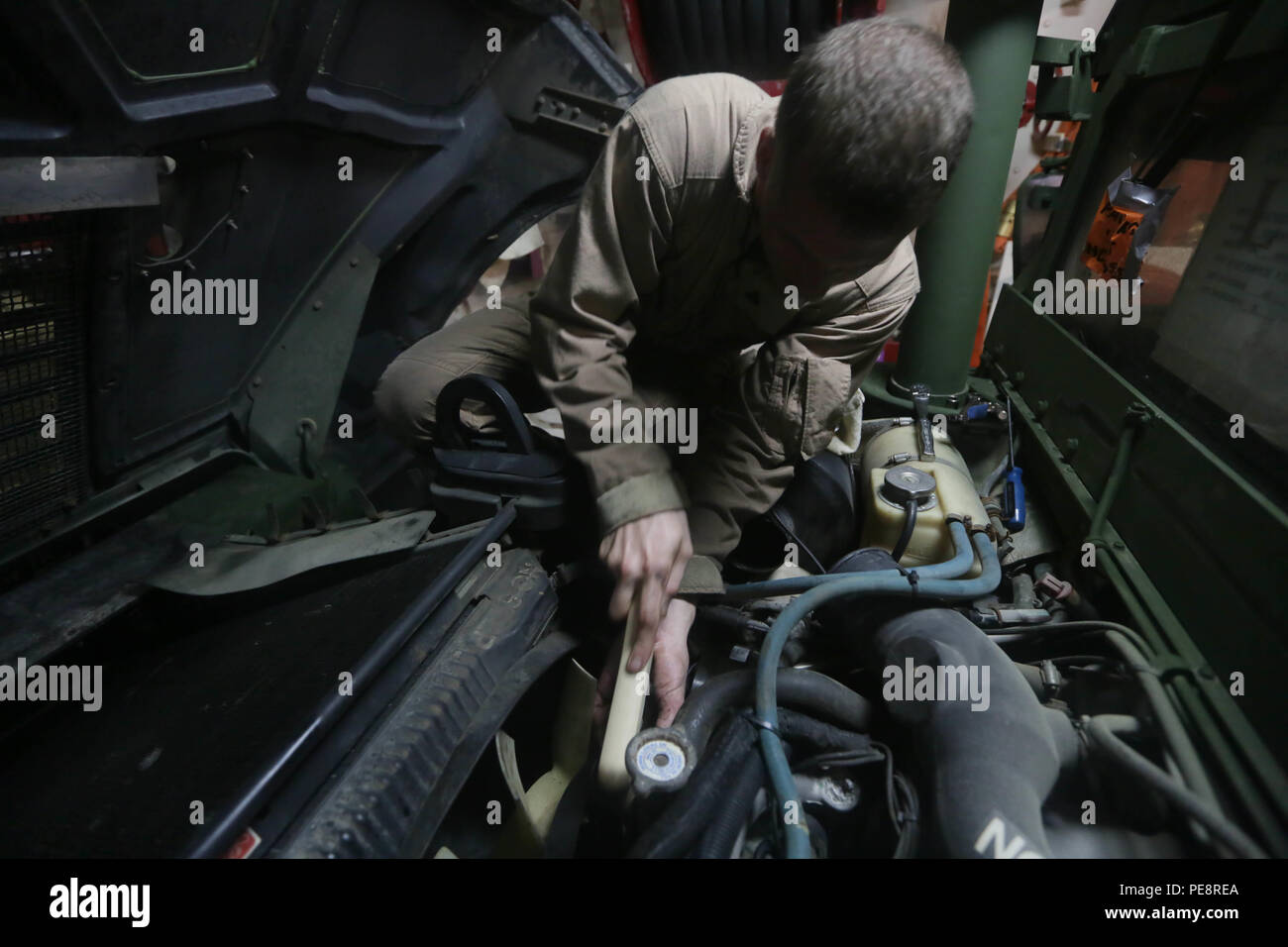 Military humvee ocean hi-res stock photography and images - Alamy