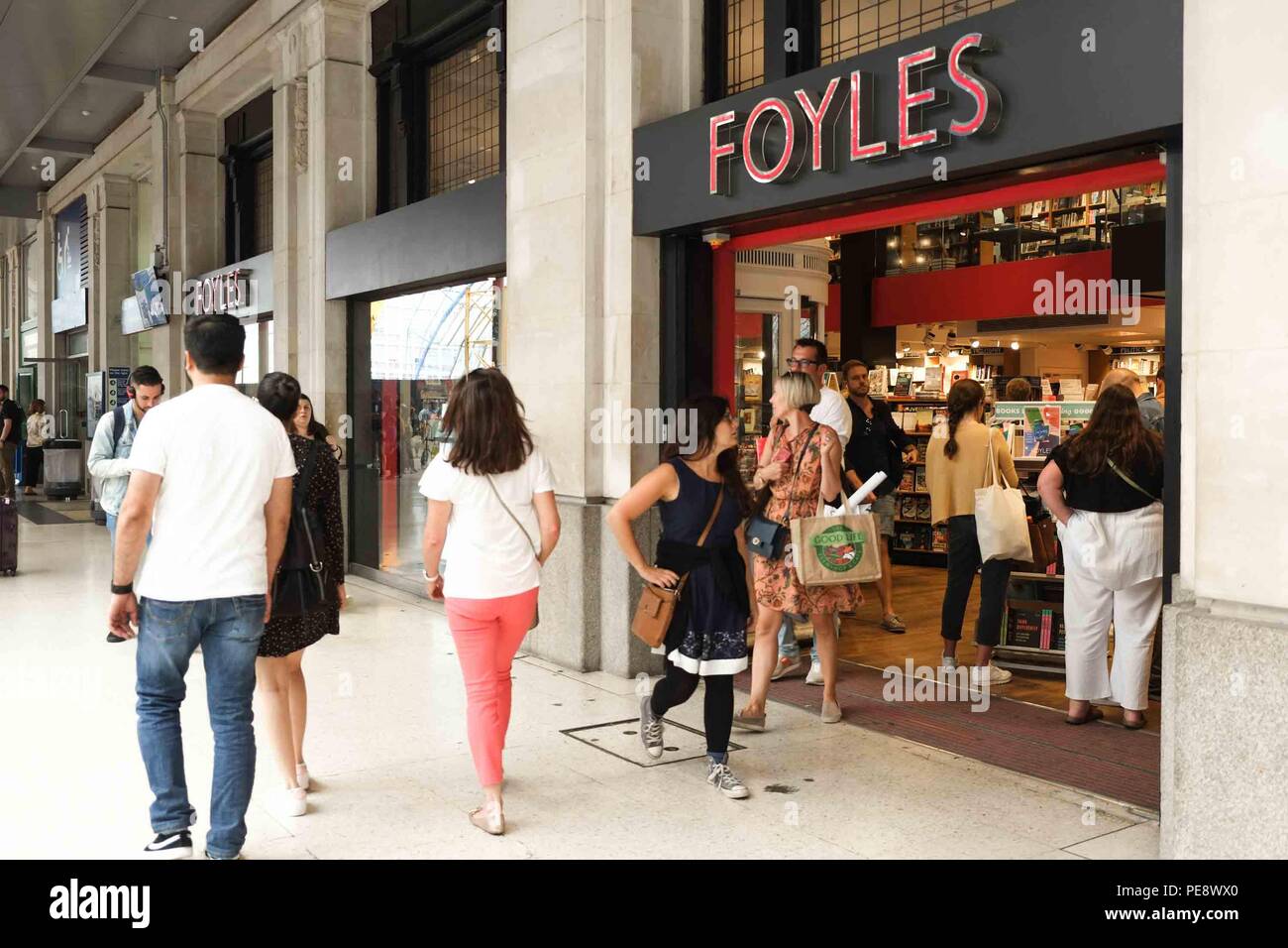 Foyles bookshop waterloo station hi-res stock photography and images ...