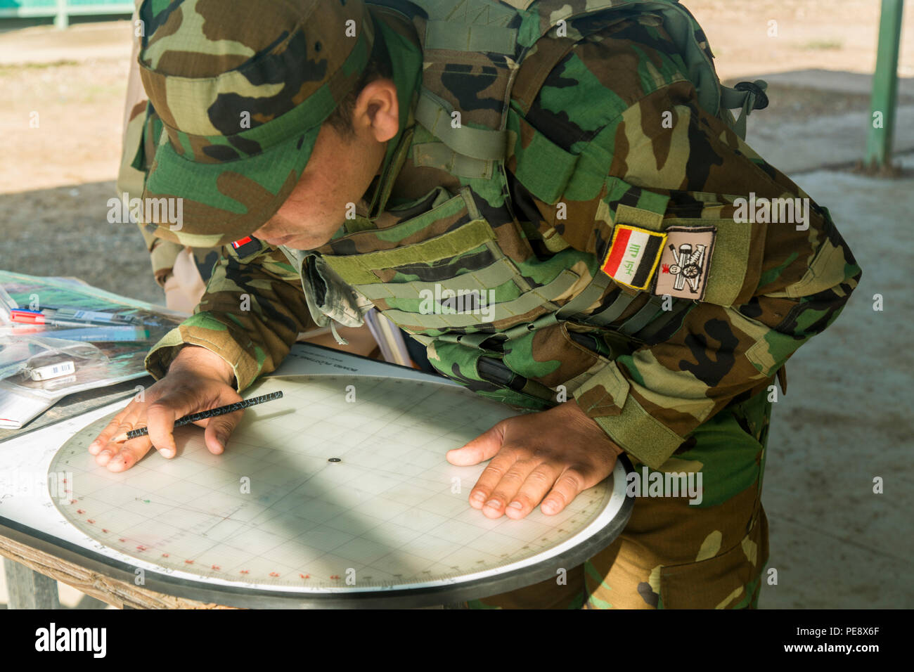 Soldiers setting up on mortar hi-res stock photography and images - Alamy