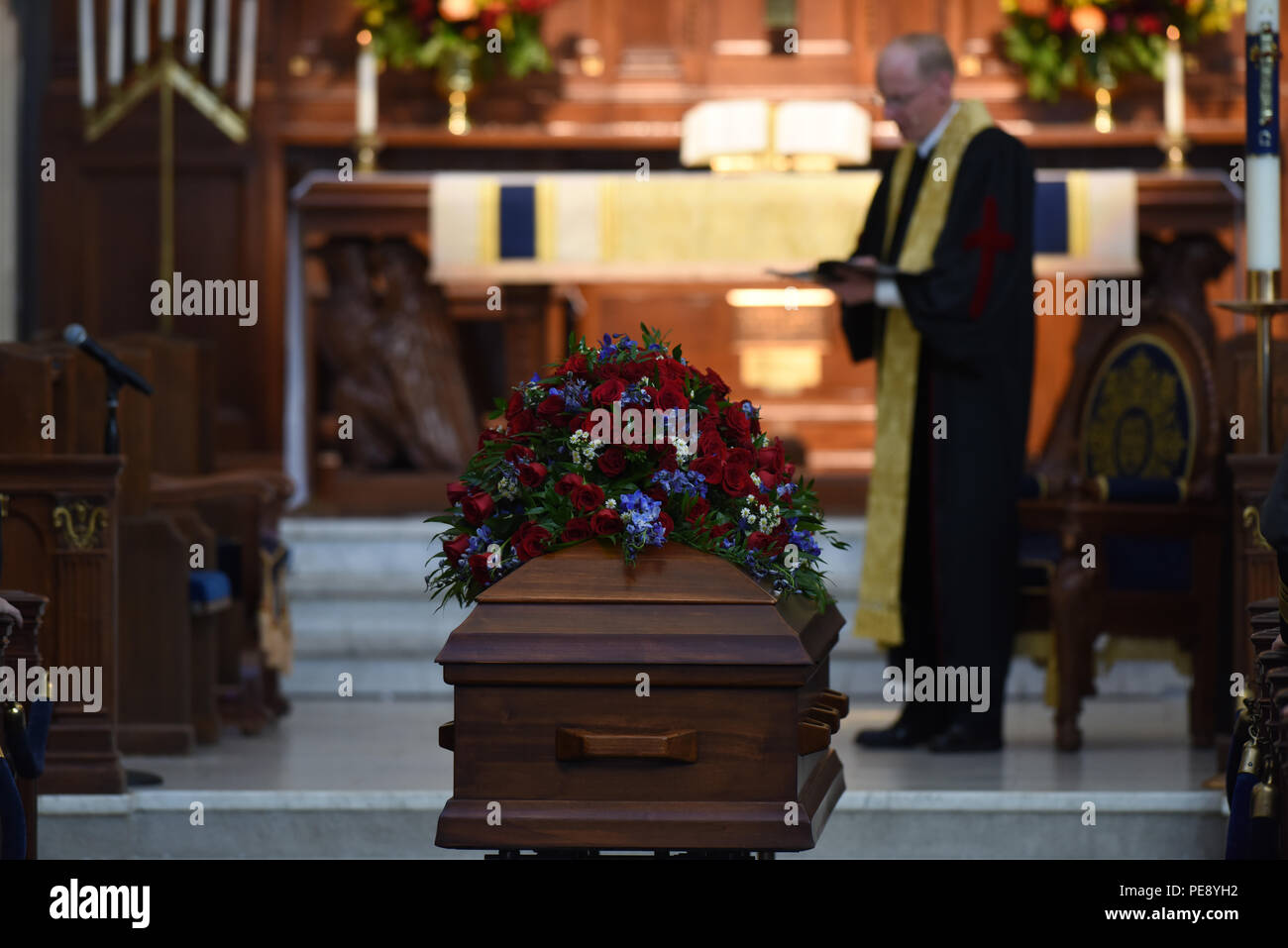 151106-N-TO519-010 ANNAPOLIS, Md. (Nov. 6, 2015) Capt. Michael Gore ...