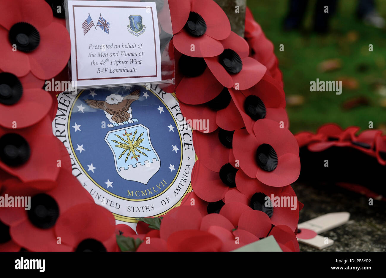Laying A Poppy Wreath High Resolution Stock Photography and Images - Alamy