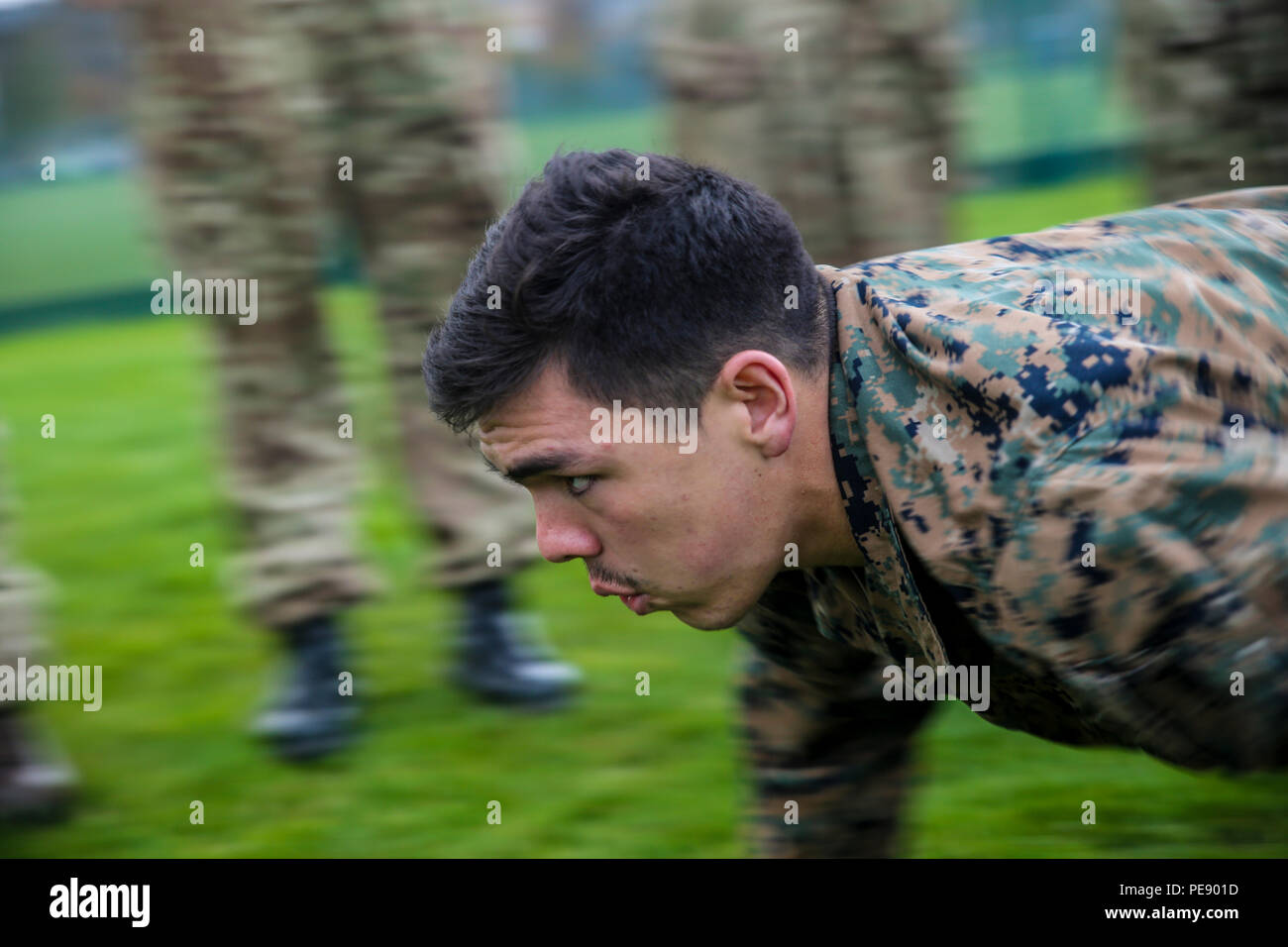 British army physical fitness test hi-res stock photography and images ...