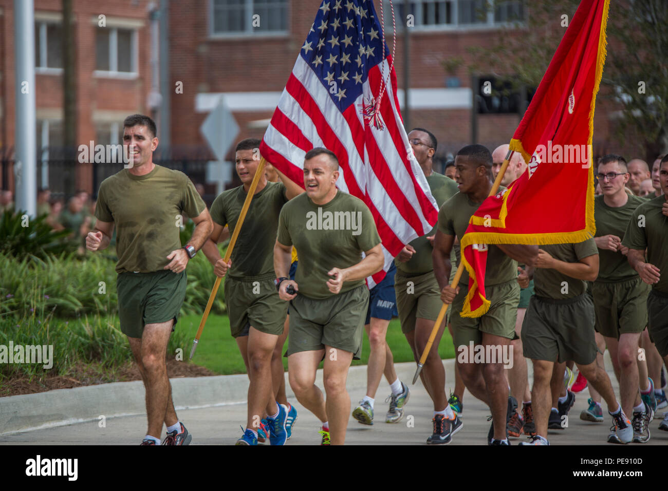 Marines from Marine Forces Reserve return from a 3-mile motivational ...