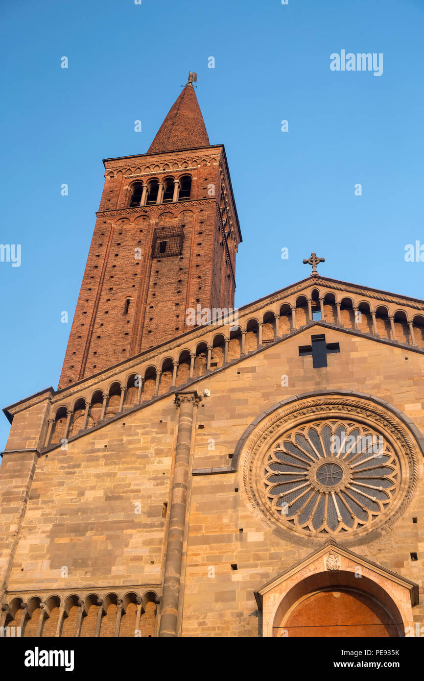 Piacenza, Emilia Romagna, Italy: facade of the historic cathedral, or ...